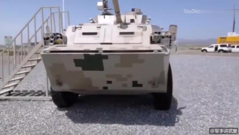 新疆库尔勒赛区装备开放参观，PLL05式120毫米自行迫榴炮。,,,好看视频